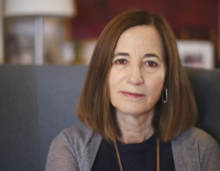 Mónica Lavín – Nuestras voces